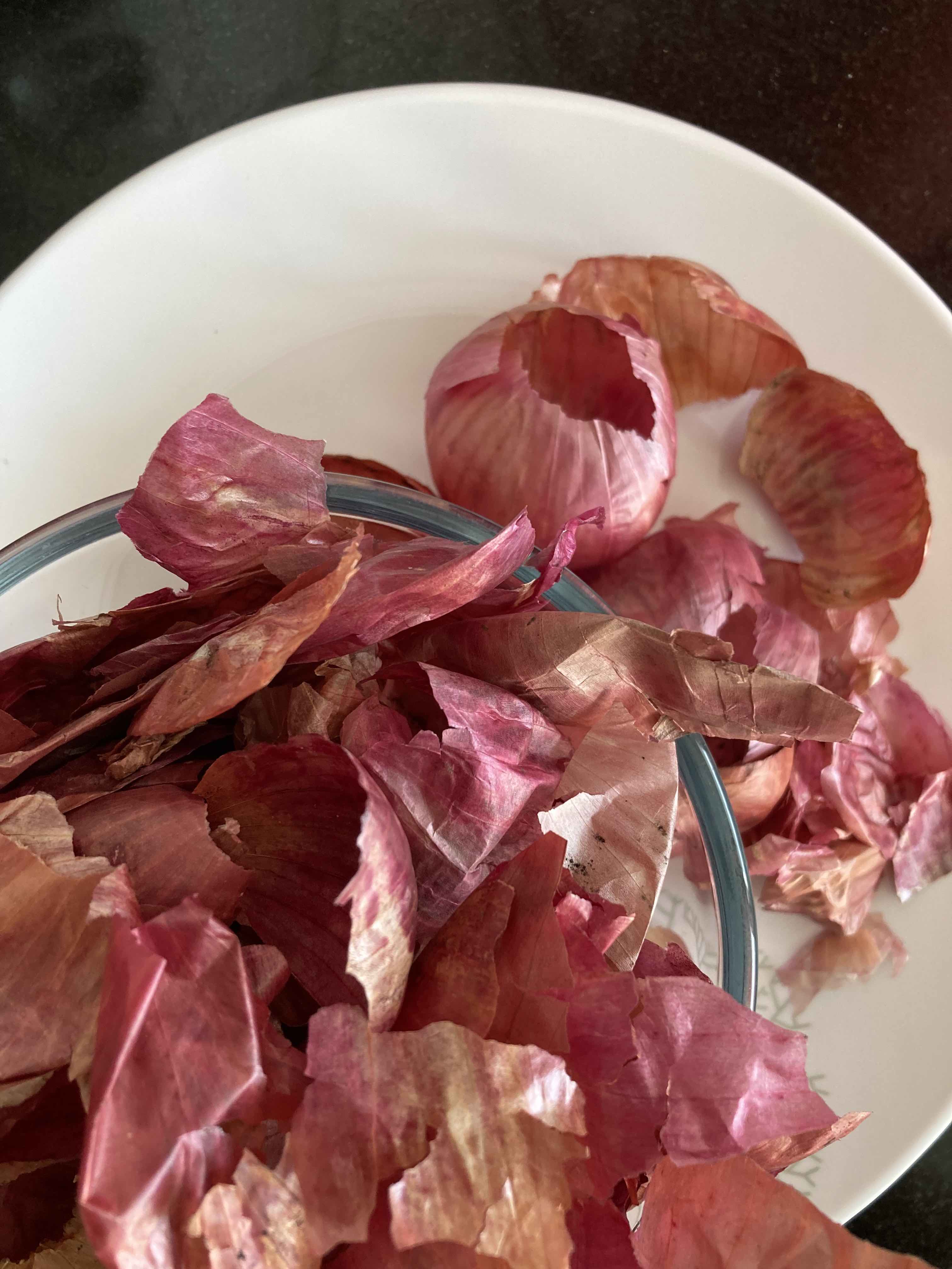 Colours of Onion skins – Pans & Spaces
